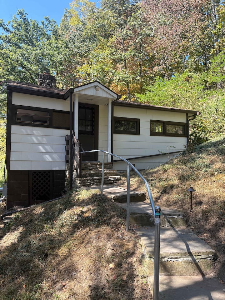 Surrender To Tranquility - Feather Ledge Cliffwood - Laurel Ridge State Park, Rockwood