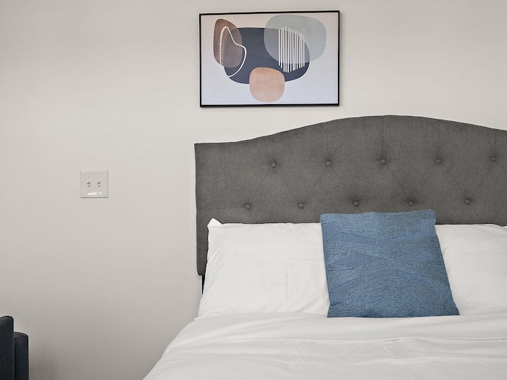 Cozysuites Nlg – Trendy Studio Getaway #26 - Minneapolis, MN