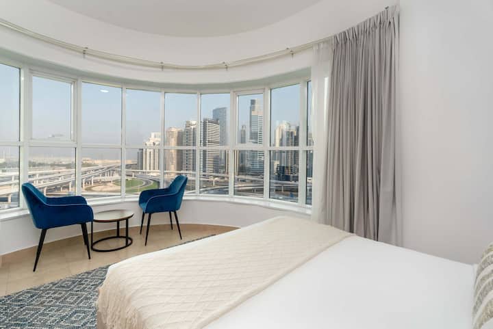 Modern 1br With City View - Balcony - Near Metro - Dubai Marina
