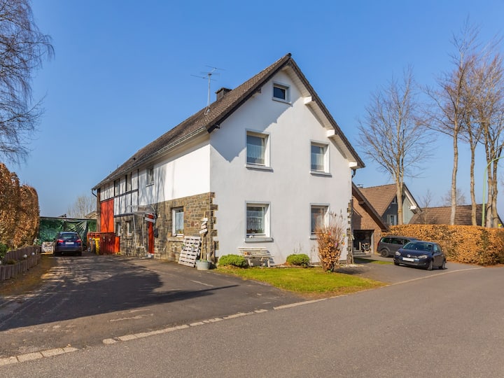 Appartement à Monschau-höfen Avec Jardin Propre - Monschau