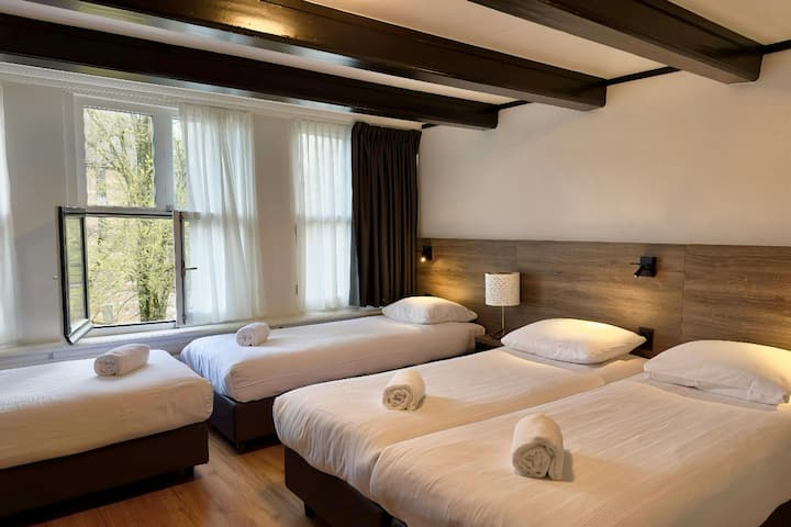 Room At Hotel De Munck / Albert Cuijp Market - Amstelveen