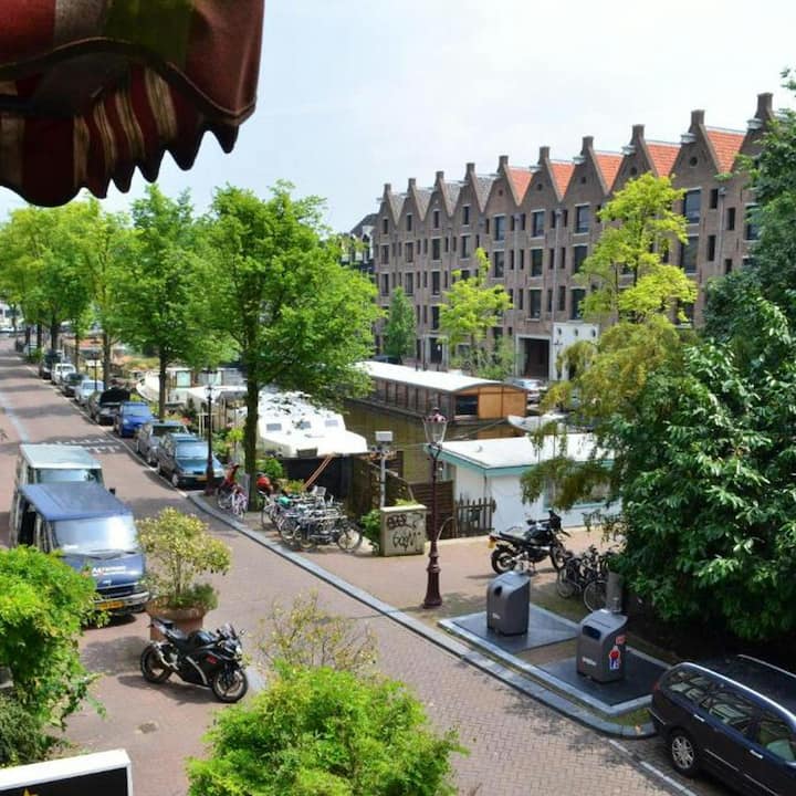 Room At Hotel De Munck / Close To Frederiksplein - Ámsterdam