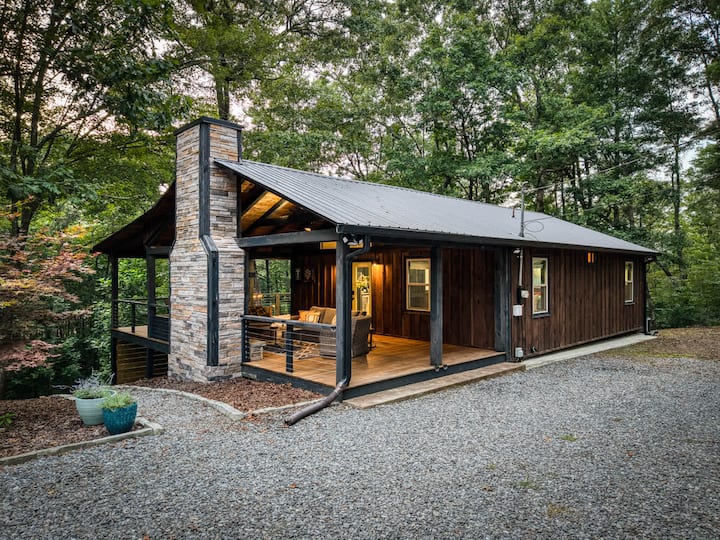 Firefly Ridge - Pets, Hot Tub, Games, Fire Pit - Mineral Bluff, GA