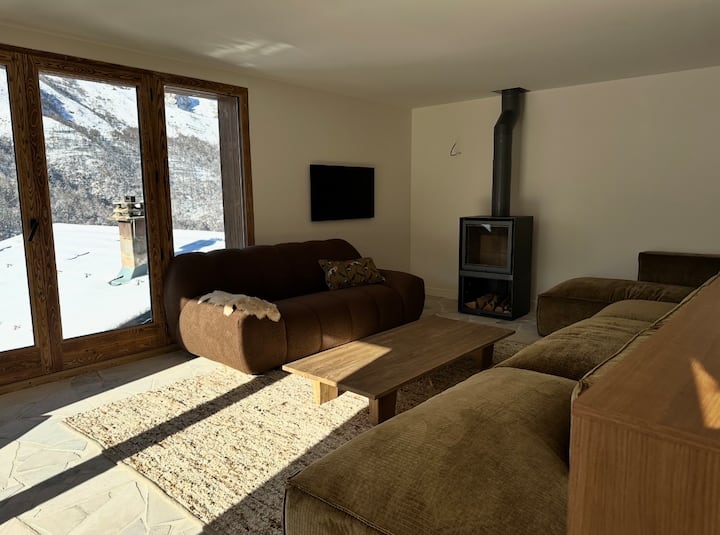 Chalet 220 M2 17 P Centre Village 3 Vallées - Val Thorens