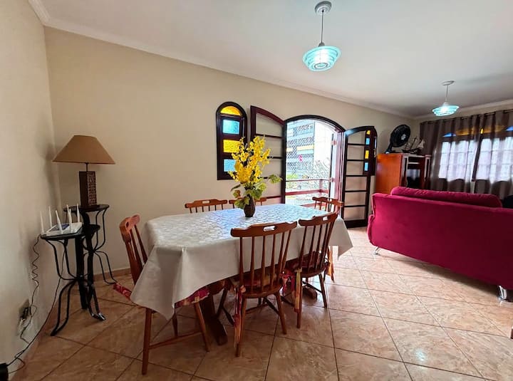 Apto à 350m Da Praia E Orla Do Itaguá - Brazil