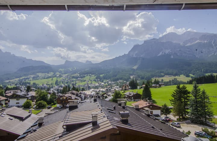 Panoramic View Of Cortina - 科爾蒂納丹佩佐