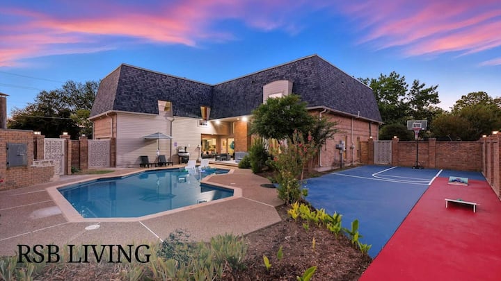 7br 5ba W Pool, Hot Tub, Sport Court & Game Room - DeSoto, TX