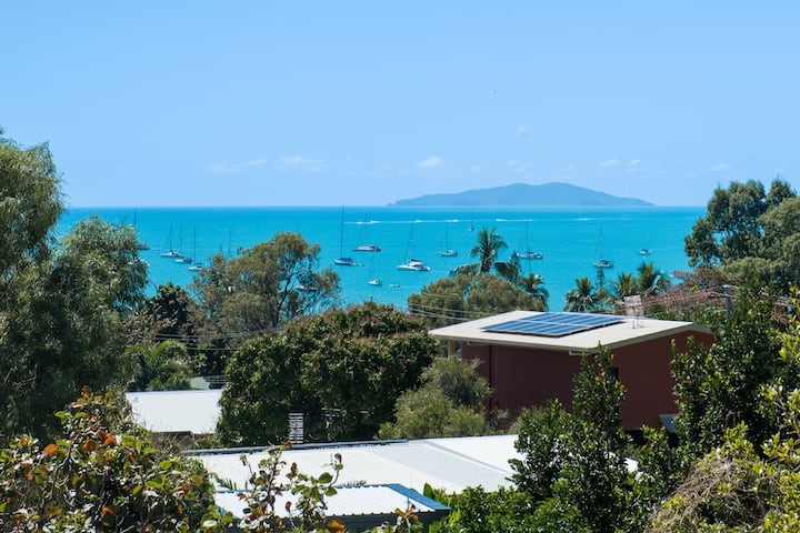 Orana Coastal Retreat - Airlie Beach