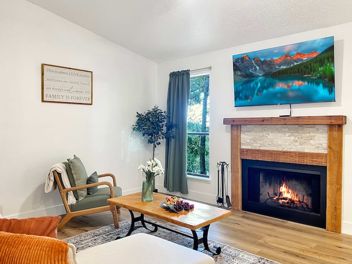 Secluded Cabinesque Condo Resort Pool, Boat Launch - Coney Island, MO