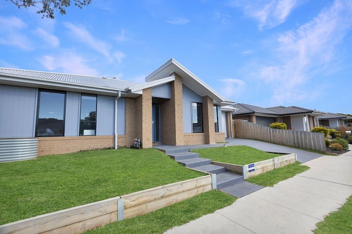 Park Cottage: 3br W/ Enclosed Yard, Close To Park - Paynesville