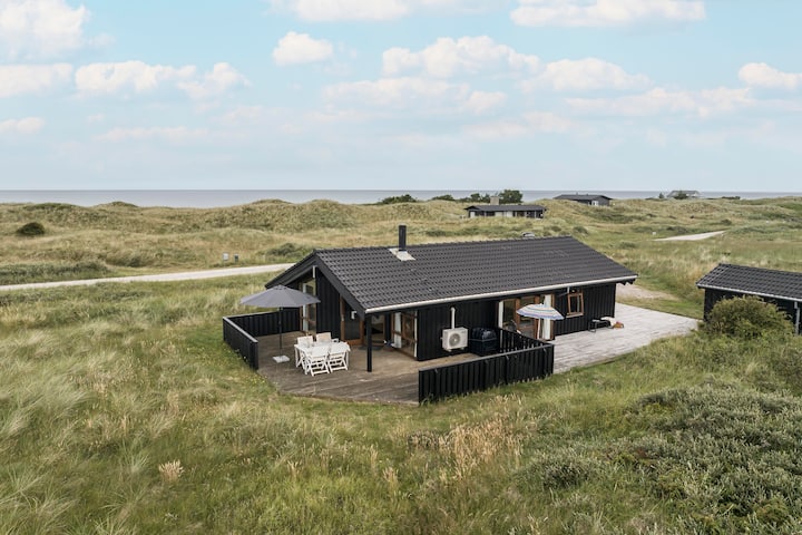 Charming Holiday Home By Kjul Beach – Just 125. - Hirtshals
