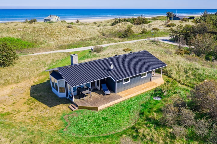 Perfect Location With Sea View From The Property - Hirtshals