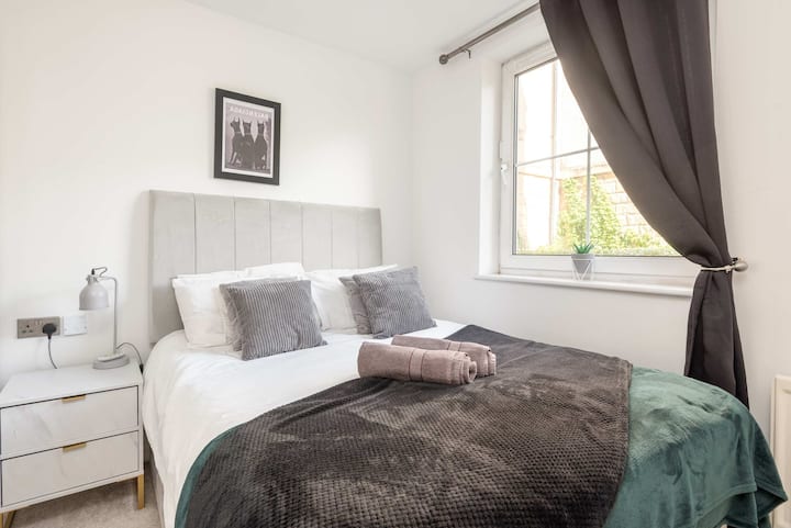 2bed Flat In Leith-free Parking - Edinburgh