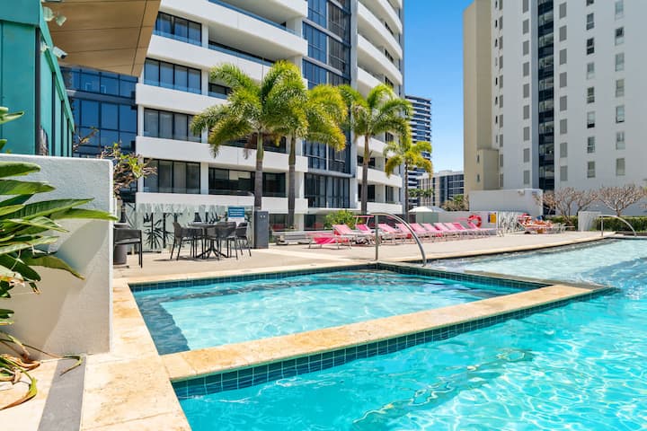 Ocean View 3 Br Apt Broadbeach - Broadbeach