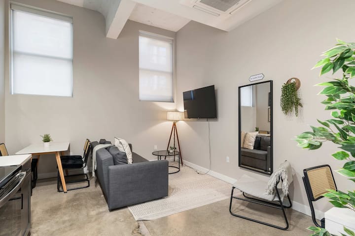 Cozysuites Modern 1br  Otr District #03 - Covington, KY