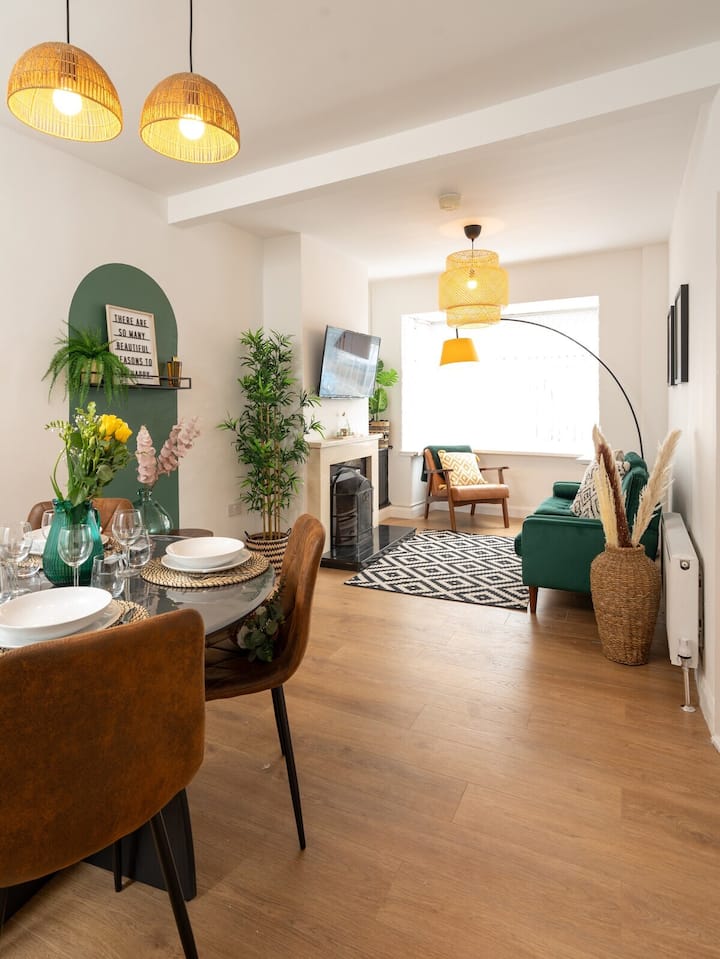 Amica Rose, 86 Rosebery Road, Belfast - Belfast