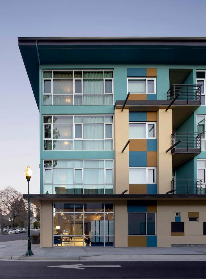 Sophisticated, Modern Design & Accessible Features - Santa Rosa, CA