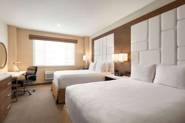 Wyndham Anaheim | 2 Queen Rooms | Pool | 2 Units - Anaheim, CA