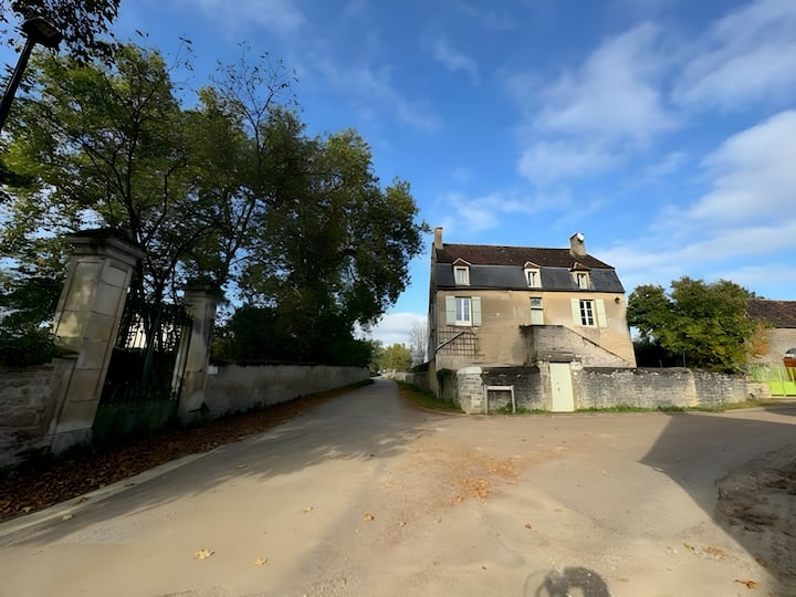 Maison De Village En Bourgogne à Vézelay - Vézelay