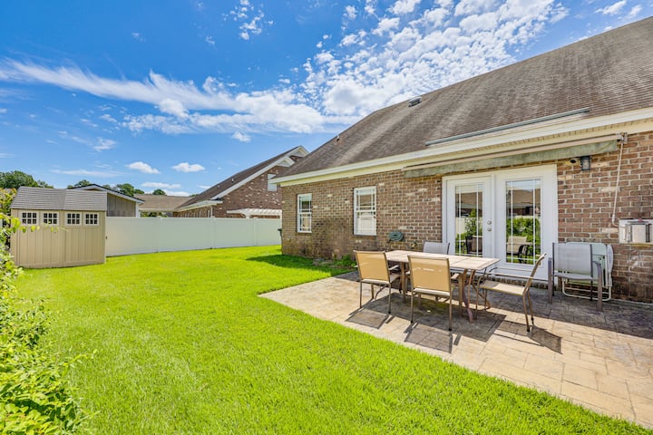 5 Mi To Rocky Mount Mills: Modern Retreat W/ Patio - Rocky Mount, NC