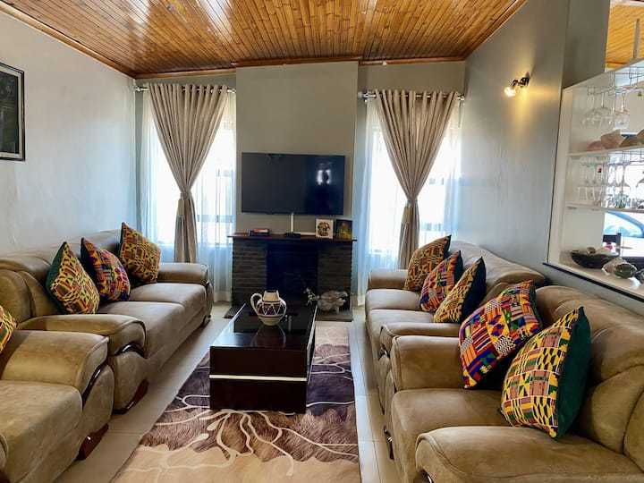 Luxurious 6 Bed + 6 Baths In Sunridge - 2299 - Harare