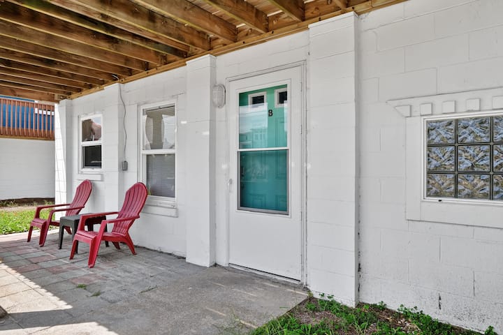 Relaxing Ground-floor Escape In Holly Ridge - Topsail Beach, NC
