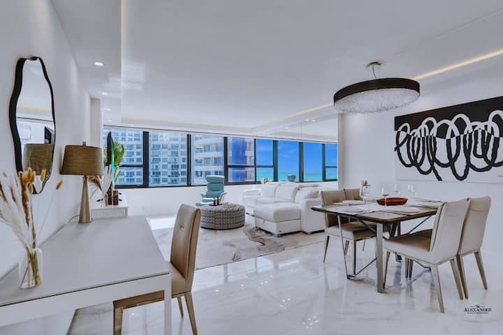 Upscale Beachfront Living – Panoramic Ocean Views - Miami Beach, FL