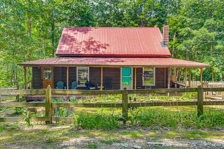 Hike, Ride & Unwind: Secluded Retreat In Jamestown - Jamestown, TN