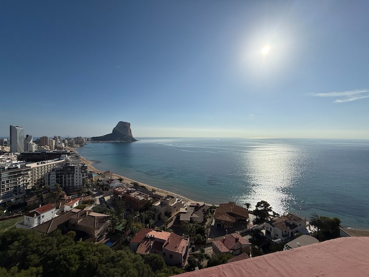 Renovated Penthouse With Stunning Panoramic Views - カルペ