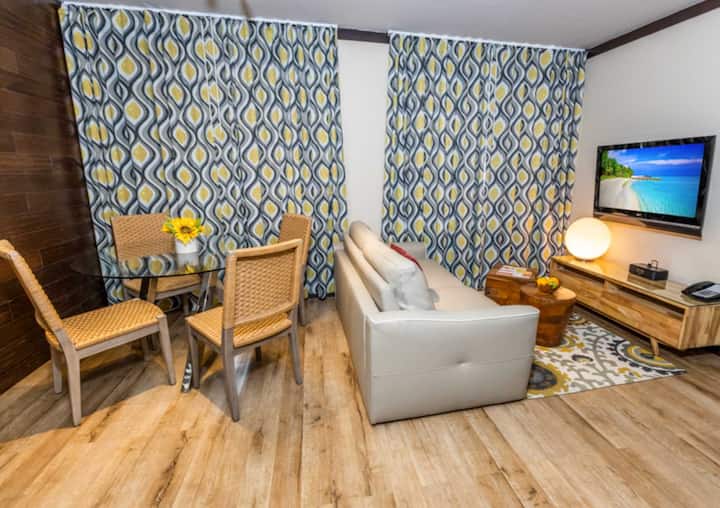 Sun, Sand & South Beach Living | 1br - Miami Beach, FL