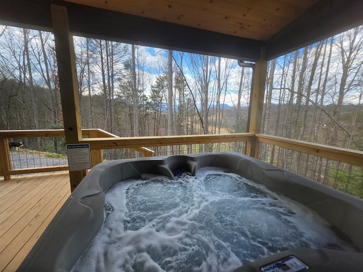 New! 2 Br Ensuite, Near Casino, Wcu& Polar Express - Cherokee, NC