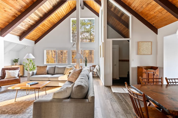 Stratton Ski Haus | Nordic Family Wellness Retreat - Jamaica, VT