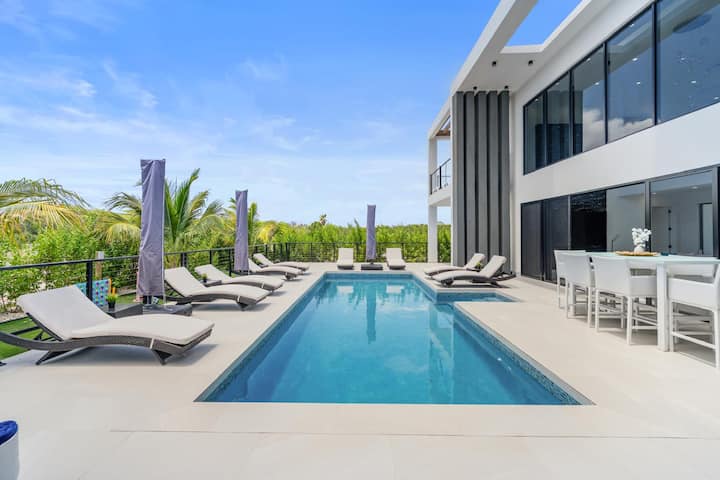 Private Villa Stay With Pool, Bbq And Beach Nearby - Turks and Caicos Islands