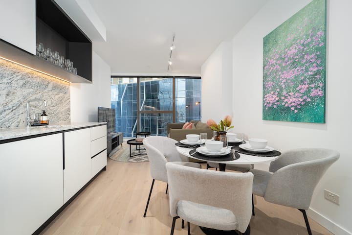 Family-friendly Cbd Apt| Next To Skybus W/ Pool - Melbourne