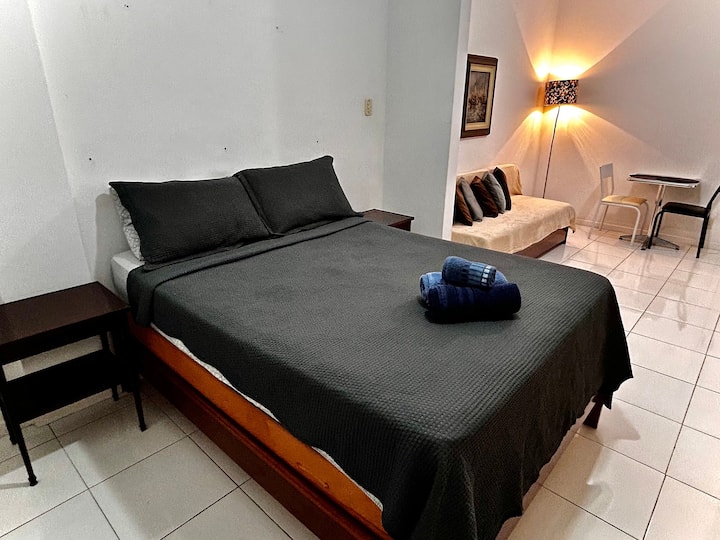 Tir33 #904 - Av. Atântica - Posto 5 - Fundos - Río de Janeiro