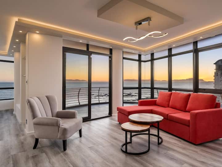 3 Bedroom Apartment - Somerset West