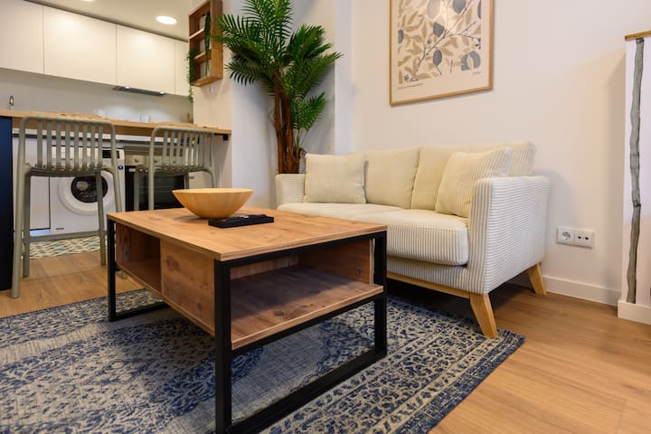 Estudio Moderno Con Terraza Privada - Tres Cantos