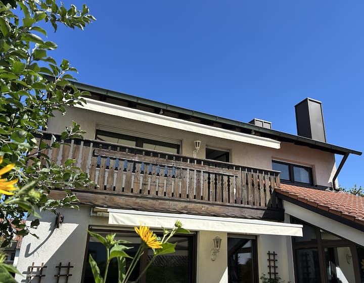 Großzügig (70qm), Ruhig, 2 Sz Mit Südbalkon - Fürth