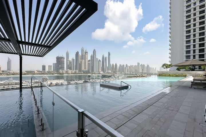 Beachfront 1br | Sea Views, Balcony & Beach Access - Dubai Marina