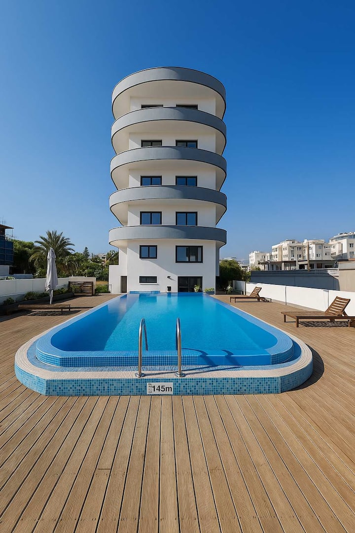 Bright Stylish Flat With Balcony & Shared Pool - Larnaca