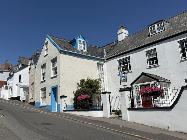 The Lodge - Lyme Regis