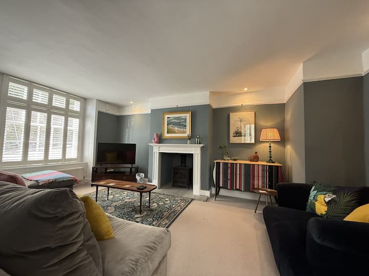 The Lodge - Lyme Regis