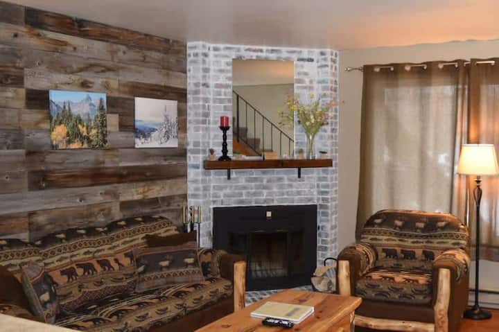 Château Rouge 213 ~ Grizzly Peak Getaway - Red Lodge, MT