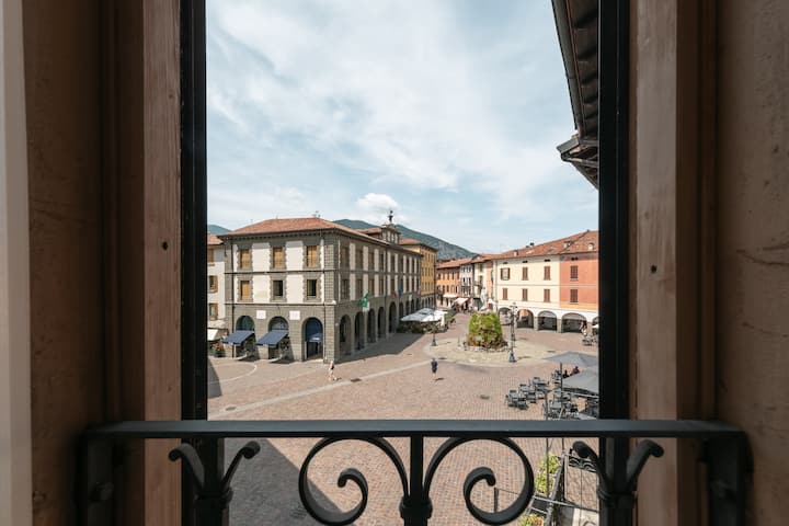 Central Square - Iseo