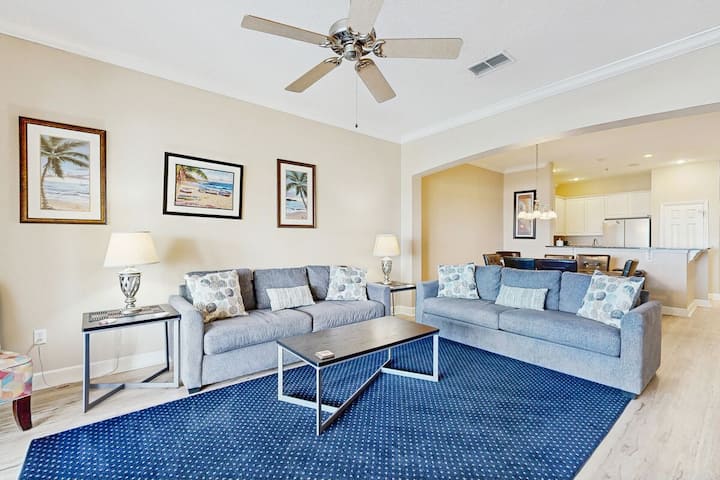 Spacious 3br Lakefront | Balcony | Pool - Palm Coast, FL