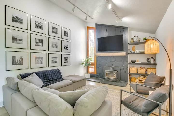 Smithfield Gathering Place: Room For Everyone! - Hyde Park, UT