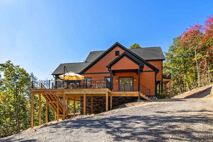Hot Tub, Game Room, Mountain Views! - Harrisonburg, VA