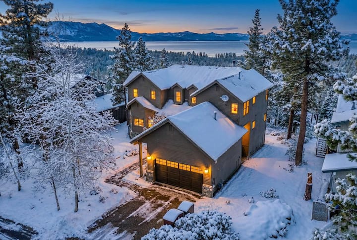 South Tahoe Haven: Views, Comfort, Fun - South Lake Tahoe, CA