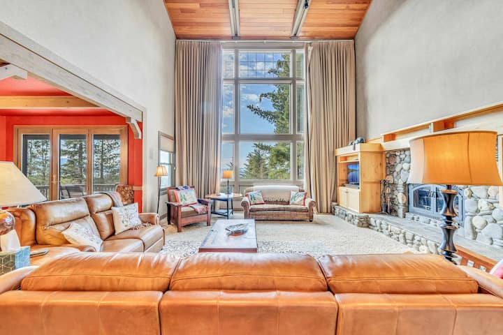 South Tahoe Haven: Views, Comfort, Fun - South Lake Tahoe, CA