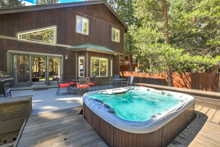 Tāhaus - Hot Tub + Pool Table + Dog Friendly - South Lake Tahoe, CA